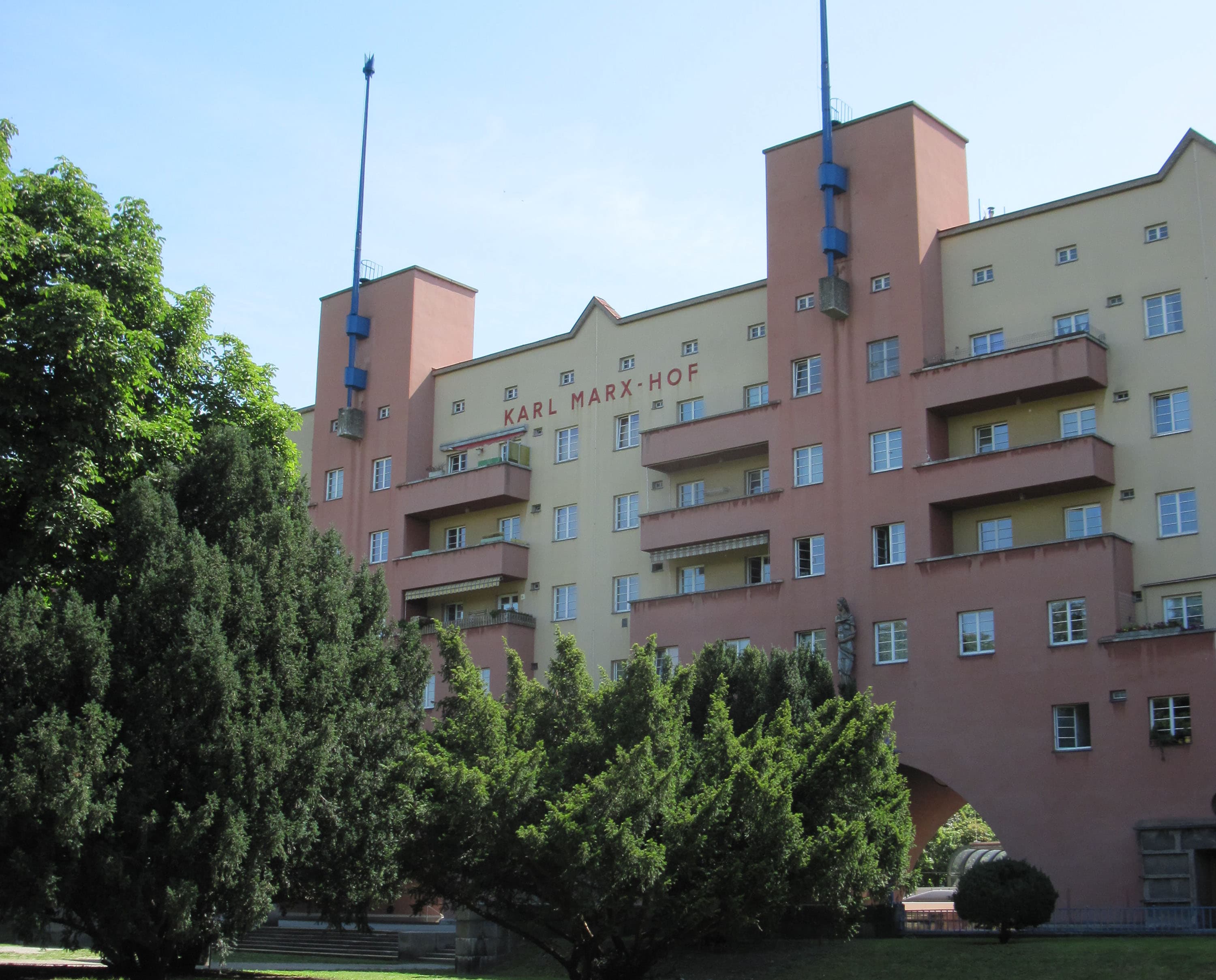 Socialist solutions to the housing crisis | Red Flag